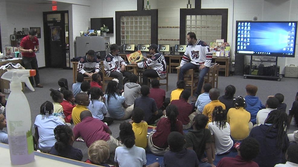 Mayhem read to kids at Ingram-Pye Elementary | WGXA