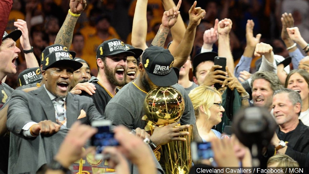 Massive crowd swarms Cleveland for Cavs' NBA title parade | WWMT