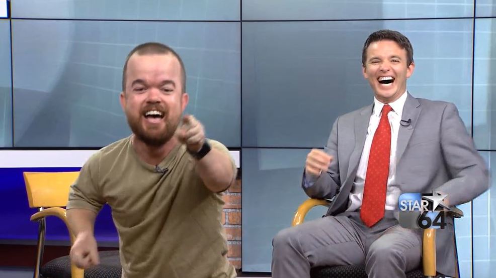 Brad Williams includes his dwarfism in his act, says it's ok to laugh ...